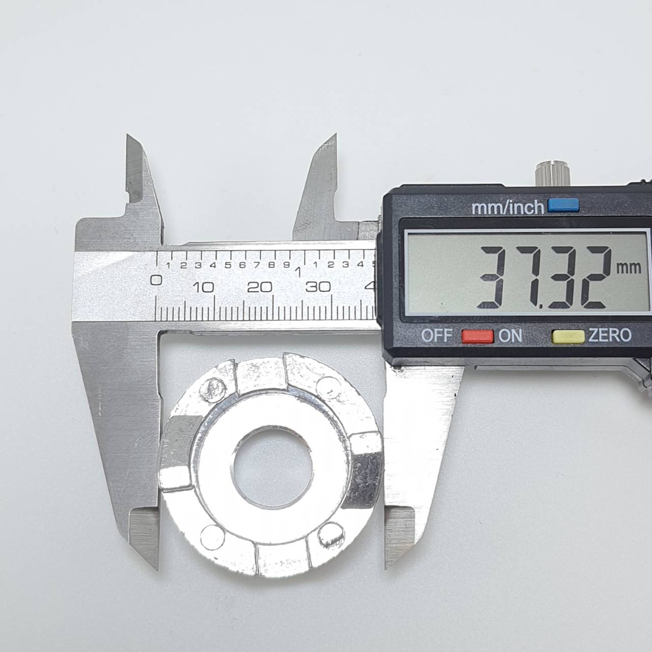 เบ้าเขี้ยวสตาร์ท G4K ใช้กับเครื่องตัดหญ้า รุ่น G4K - อะไหล่ตัดหญ้า อะไหล่เลื่อยยนต์ ...